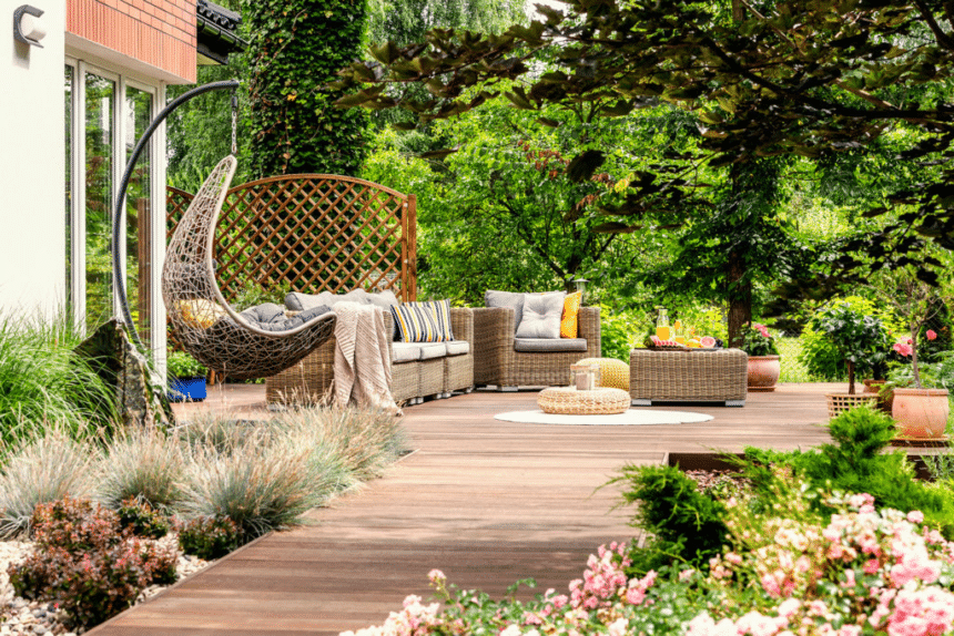 60 Brilliant Small Garden Decking Ideas to Maximize Your Outdoor Space ...